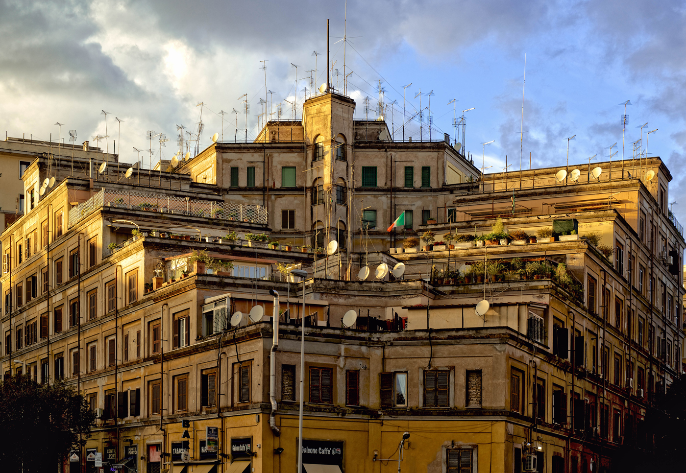 ROME'S SINGULAR PATH TO MODERNISM: INNOCENZO SABBATINI AND THE ‘ROOTED ...