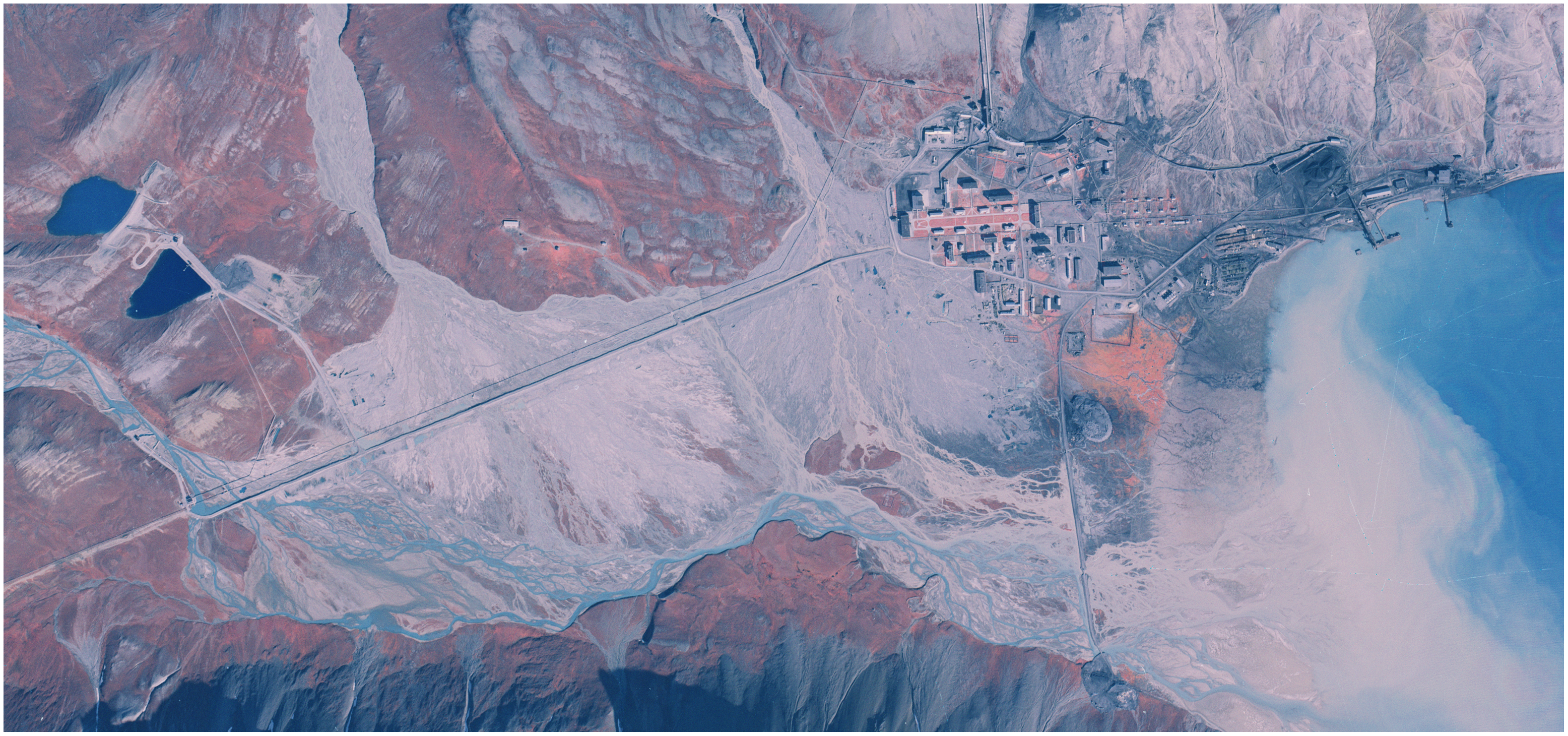The rise and fall of Pyramiden: The story of a town in a wider ...