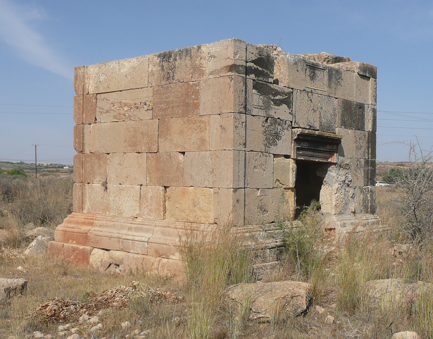 The Lepcitanian landscape across the ages: the survey between Ras el ...