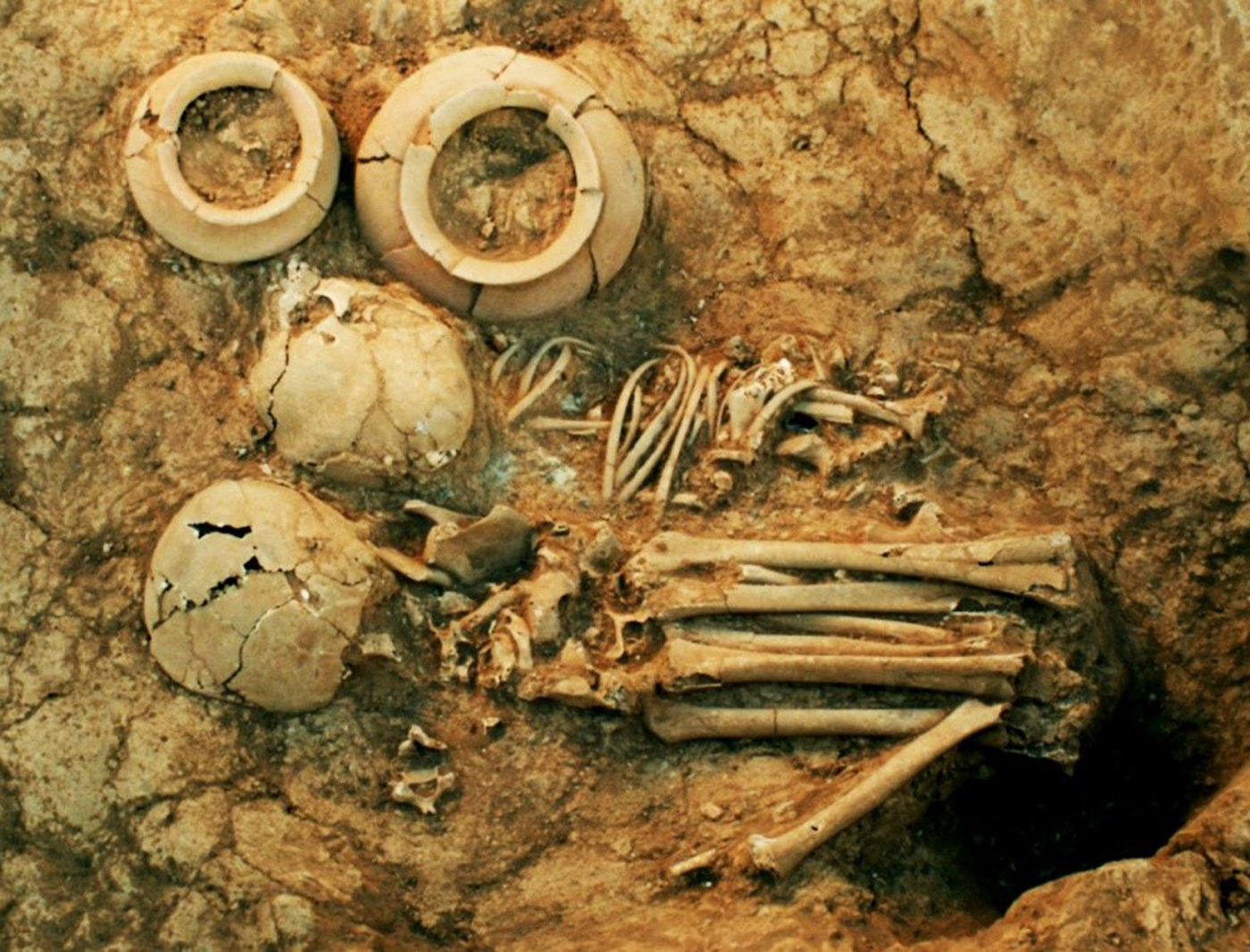 UNDERSTANDING THE WRAPPED BUNDLE BURIALS OF WEST MEXICO: A CONTEXTUAL ...