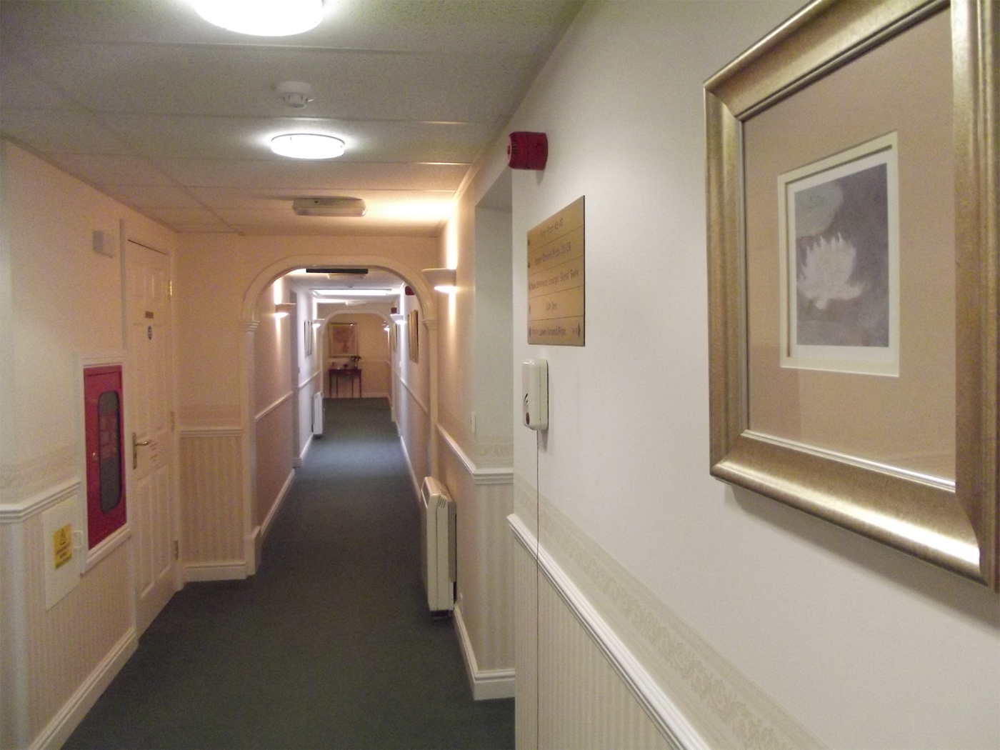 ‘All the corridors are the same’: a qualitative study of the ...