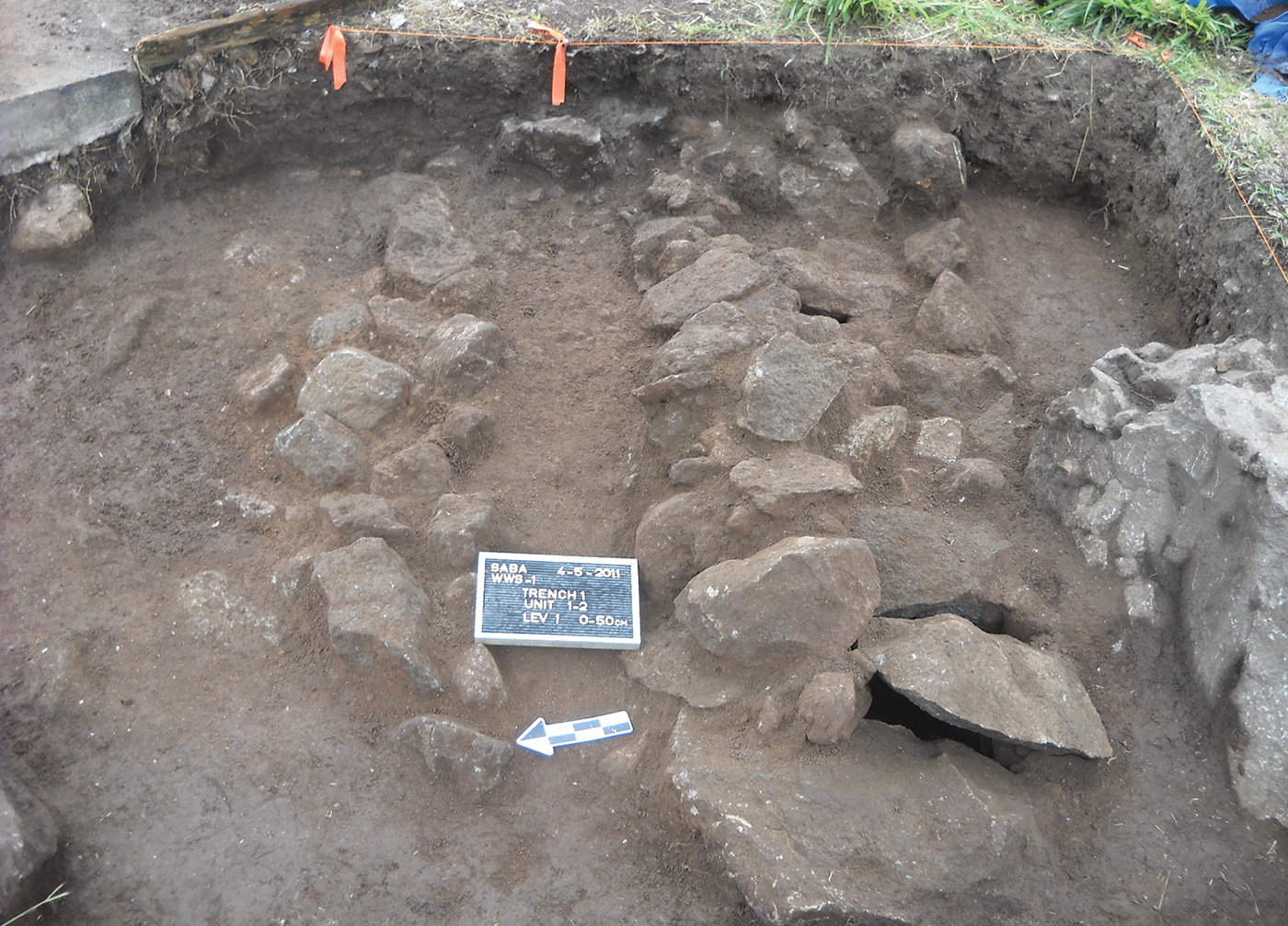 Cist graves on Saba: funerary traditions in the colonial Caribbean ...